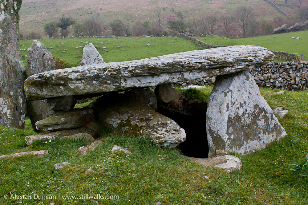 Stone Character and Looking Inside the Tomb | StillWalks